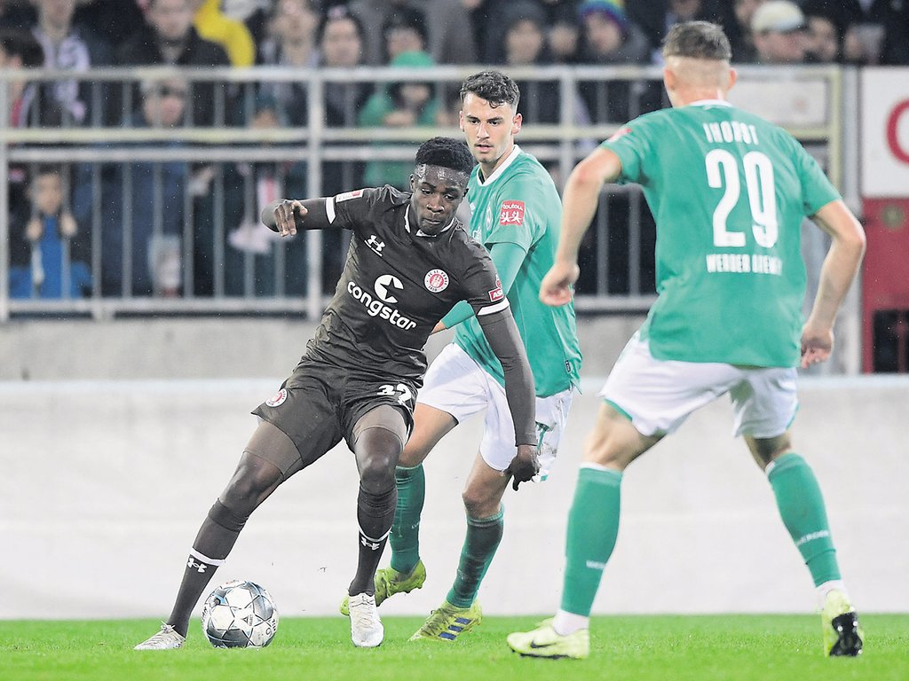 Christian Conteh bekommt einen neuen Vertrag