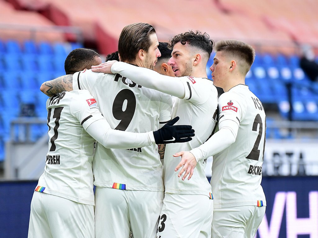 Jetzt Im Liveticker So Läuft Es Für Den Fc St Pauli Gegen Jahn Regensburg